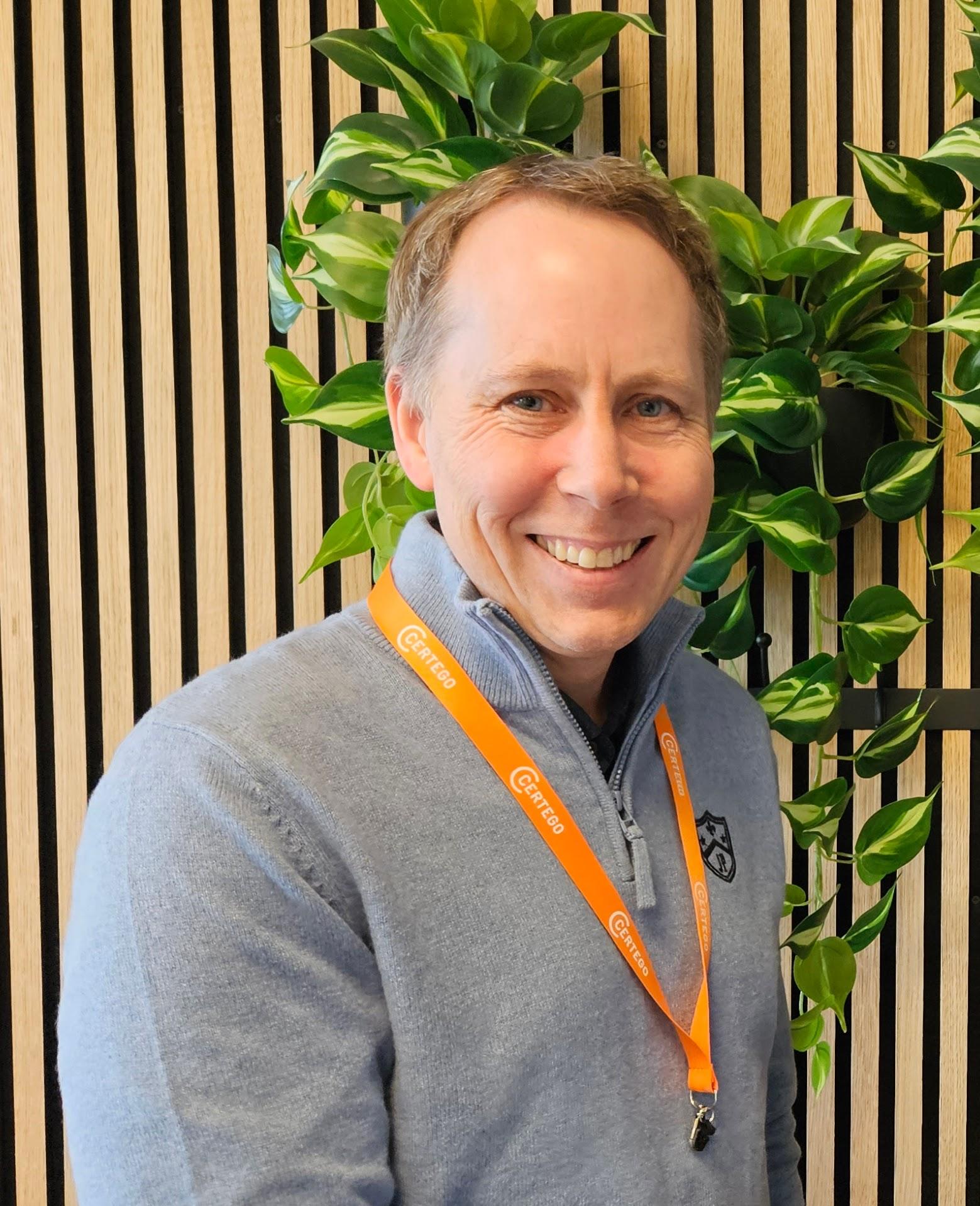 Leverer moderne alarm- og adgangssystemer til tre skoler